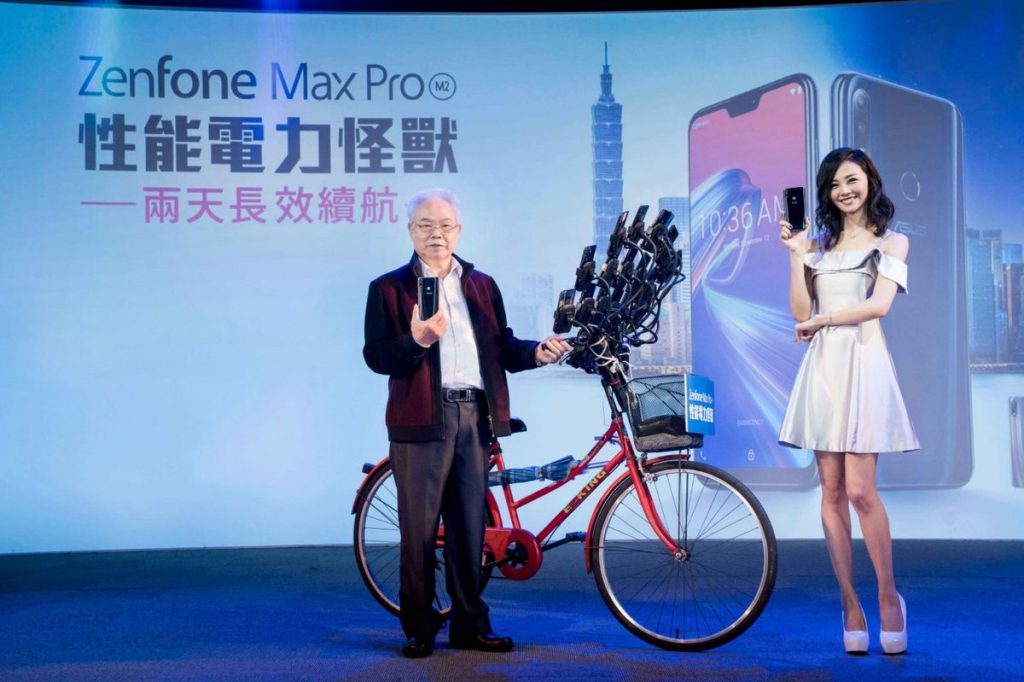Pokémon Go Grandpa Who Catches 'Em All in Style Becomes Cellphone ...